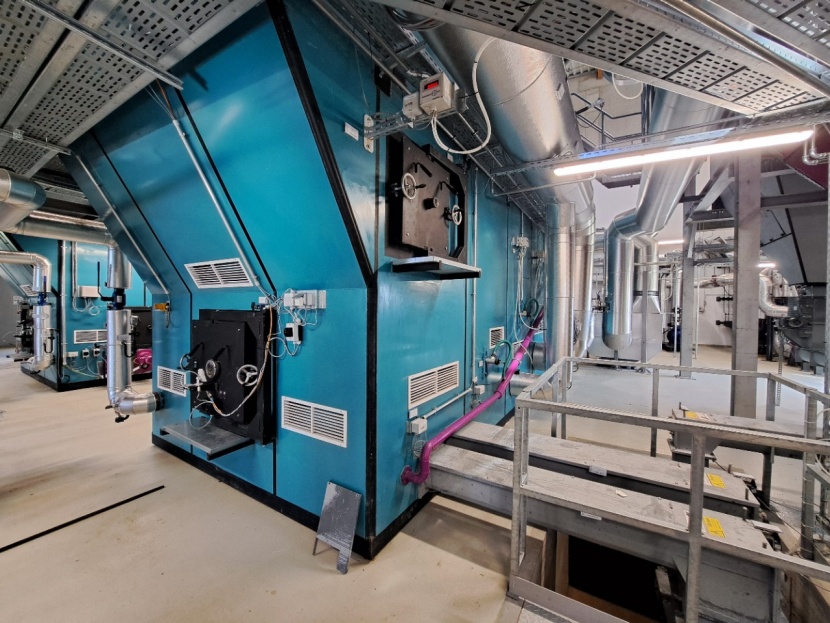 Biomasse statt fossile﻿n Brennstoff﻿s