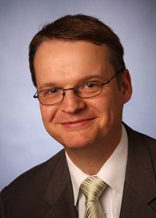 Krause ist Professor in Hamburg