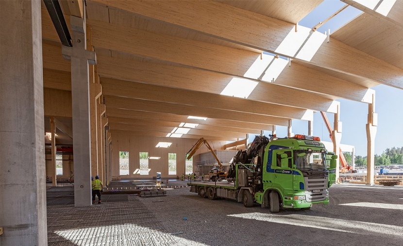 Rippen, die den Holzbau schlank halten