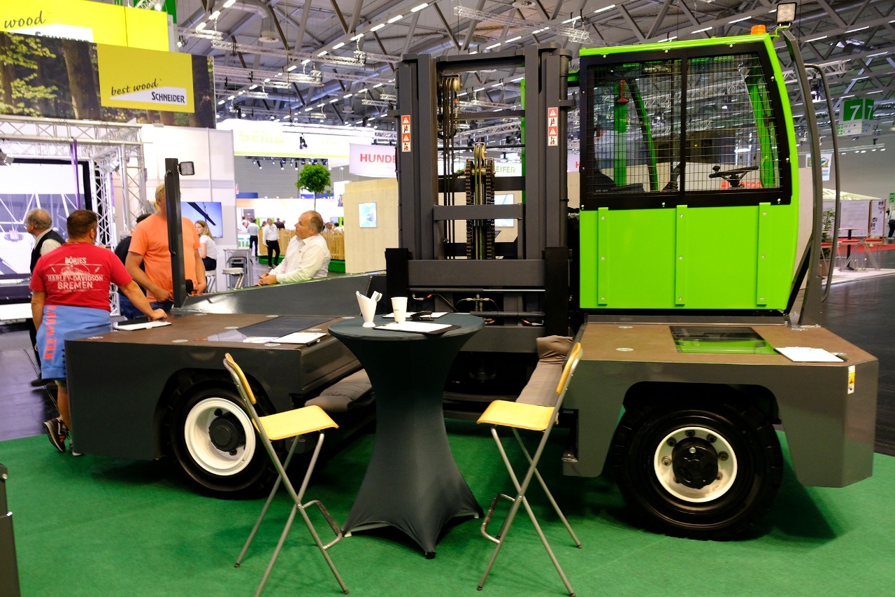 Leistungsstarker Seitenstapler