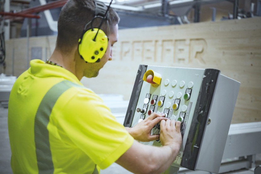 Pfeifer Schlitz BSP Special