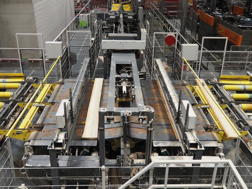 Automatisierte Blockbandsäge im Doppelpack